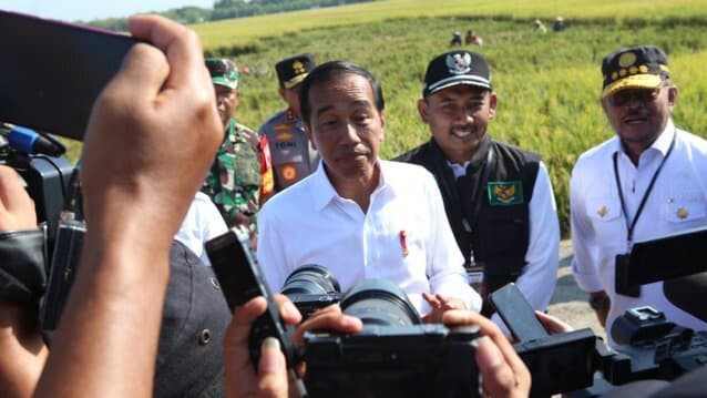 Panen Padi Didampingi Mentan SYL, Presiden Jokowi Senang Produktivitas Tinggi - Pilar Pertanian